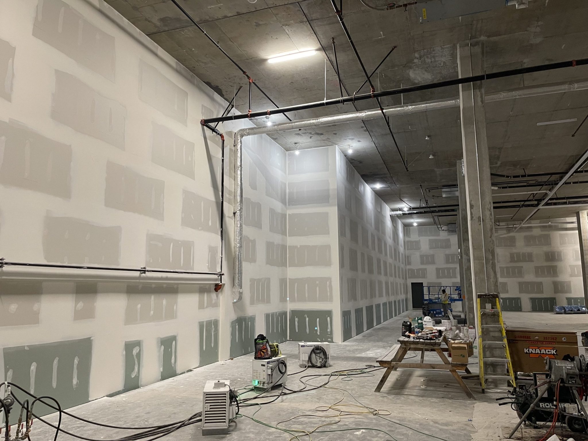 Hiring a Drywall Contractor for Large Commercial Projects: What to ...